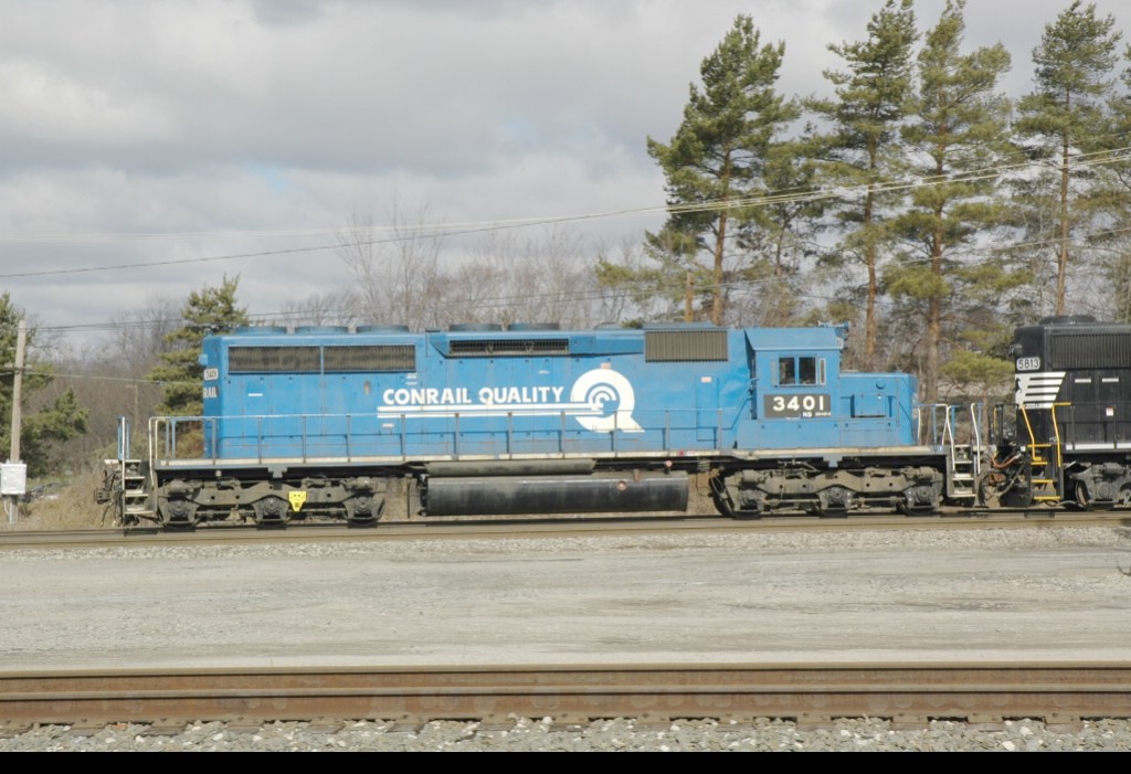 NS 3401 (Ex CR), East on NS